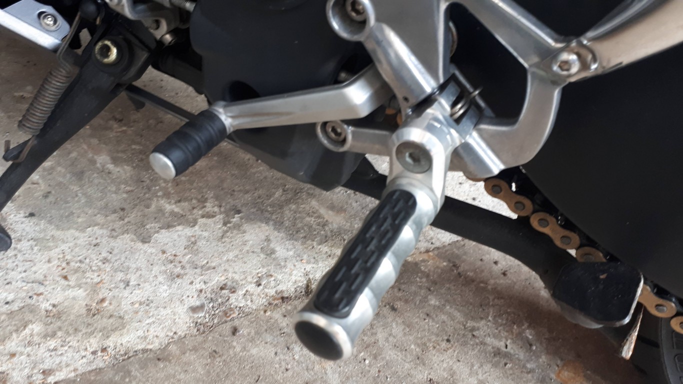 Footpeg lowering kit - Modifications, Accessories, and Appearance ...
